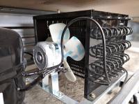 China Commercial glass cold drink single door fan cooling display freezer for sale