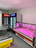 China Special Curved Glass Butcher Meat Freezer Supermarket Air Cooling for sale