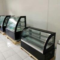 China Refrigerated Baking Cabinet Cake Display Cabinet With Lamp for sale