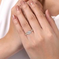 China IGI Halo Style Lab Grown Engagement Rings D E F G H Color for sale