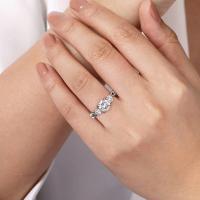 China Round Gemstone Shape Lab Diamond Engagement Rings IGI Certificated for sale