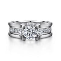 China VVS Clarity HPHT Round Cut Lab Grown Diamond Ring in 18K Metal Type with Round Gemstone Shape for sale