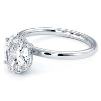 China Lab Diamond Wedding Bands For Women , VVS Clarity HPHT Oval Cut Lab Grown Diamond Ring for sale