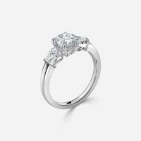 China 2 Carat Lab Grown Diamond Ring Prong Setting Lab Grown Diamond Wedding Band Women for sale