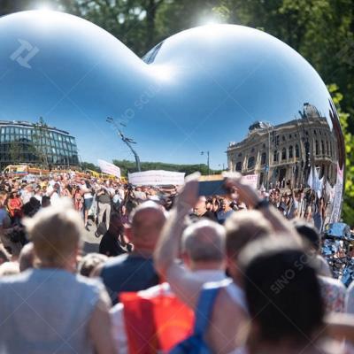 China Mirror Polished Stainless Steel Heart Sculpture 3.5m for Public Art for sale