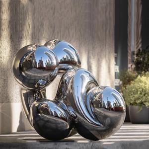 China Customized 316L Stainless Steel Knot Sculpture H2m Mirror Polished Hand Forged for sale