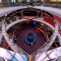 China Mirror Polished Stainless Steel Atrium Curved Sculpture 10m High for Cruise Ship for sale