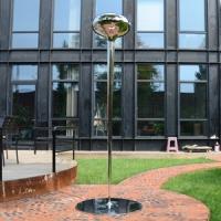 China Mirror Steel Contemporary Sculpture Drip by Richard Hudson 2.4m 316L Stainless Steel for sale