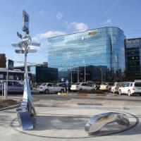 China Stainless Steel Forged Road Sign Sculpture 6m Height 316L Material for Landmark Positioning for sale