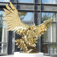 China 316L Stainless Steel Falcon Sculpture 1m Gold Plating Hand Forged Art Decor for sale