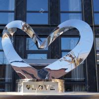 China Mirror Polished Stainless Steel Heart Sculpture 316L Outdoor Art H2ft for sale
