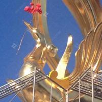 China Large Outdoor Bronze Phoenix Sculpture 20m High Gold Leaf Foil Finish Hand Forged Copper for sale