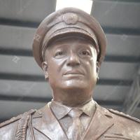 China Life Size Antique Bronze Sculpture Outdoor Silicon Bronze Memorial Statue H5.9ft for sale