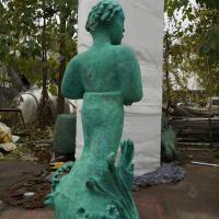 China Life Size Customized Casted Bronze Figure Statue For Outdoor Decoration for sale