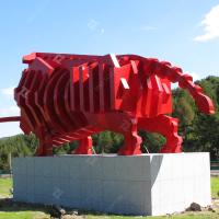 China Large Outdoor Spray Painted Steel Cow Sculpture 5m High for Highway Decoration for sale