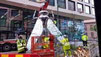 China Mirror Polished Stainless Steel Bee Sculpture 4.8m Outdoor Decoration for sale