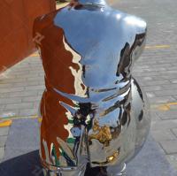 China Outside Stainless Steel Sculpture Casting Mirrored Figure And Globe for sale