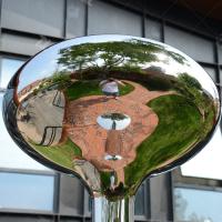 China Hand Forged 316L Stainless Steel Mirror Polished Drip Sculpture 235cm for sale