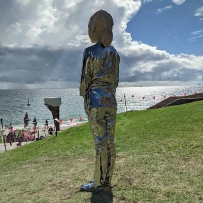 China H4m Stainless Steel Sculpture Figure Statue Reflection for sale