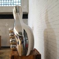 China Mirror Polished Stainless Steel Hand Sculpture Decorative Art 120cm 316L for sale