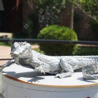 China Cast Polished Stainless Steel 316L Crocodile Decoration Sculpture Custom Size for sale