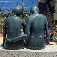 China Custom 1.2m High Bronze Sculpture Double Figures Patina Finish Lost Wax Casting for sale