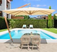 China Seven Roman Cantilever Umbrella 10 ft Hanging Patio Umbrella No Backing Sun Protection for sale
