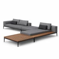 China Dark Powder-Coated Aluminum Frame Modular Lounge Furniture with Extended Teak Slat Platforms and Charcoal-Gray Cushions for sale
