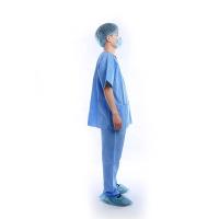China Disposable Surgical Gown Medical Nurse  Patients Short Sleeves Gown Shirts Lab Scrub Suit Hospital Uniforms for sale