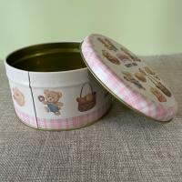 China Silver Gold Round D135*70mm Food Tin Box Metal Crown Cap for Cake Candy Chocolate for sale