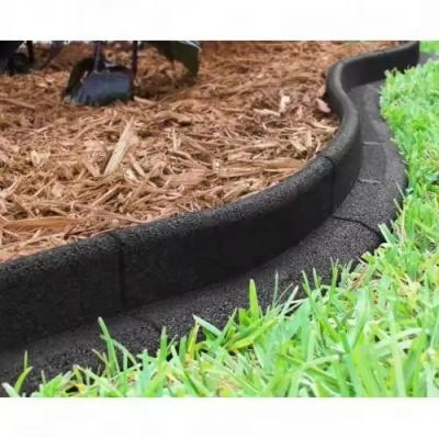 China Scallop Landscape Edging 100mm Thick Recycled Rubber Garden Border for Lawns and Pathways with -40°C to 100°C Temperature Range for sale