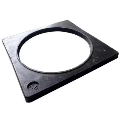 China Black Recycled Rubber Traffic Cone Weight 370x370mm 60-70 ShoreA Hardness Anti-Slip Eco-Friendly Base for sale