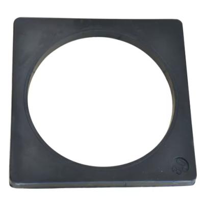 China Recycled Rubber Traffic Cone Weight 370x370mm 45mm Thick Anti-Slip Eco-Friendly Base for sale