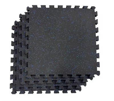 China SBR Rubber Granules Interlocking Gym Flooring Mat 60-70 ShoreA Hardness 1.5g/cm3 Density for sale
