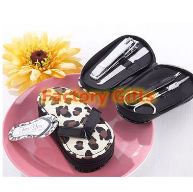 China Portable Personalized Wedding Souvenirs Slipper Manicure Set Practical for sale