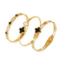 China 18K Gold Star Bracelet Stainless Steel Rose Gold Clover Flowers 5 Star Bangle for Women for sale