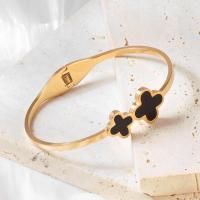 China 18K Gold Star Bracelet Stainless Steel Rose Gold Clover Flowers 5 Star Bangle for Women for sale