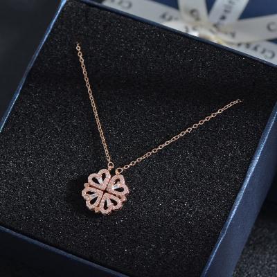 China Gold Plated Stainless Steel Clover Heart Pendant Necklace Customizable 4 Leaf Love Design for sale