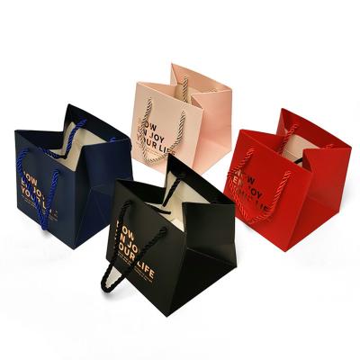 China 157g Recycled Paper Gift Bag for sale