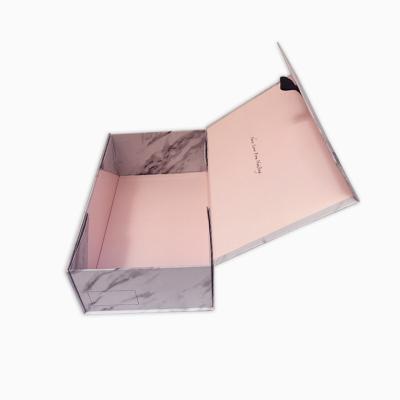 China Online Shopping CCNB Foldable Cardboard Box , CMYK Magnetic Closure Box for sale