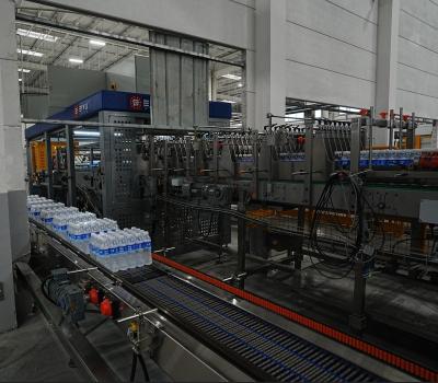 China Customized Bottled Water Shrink Wrapping Machine 15kW 120 Packs/Min with Energy-Efficient Heating System for sale