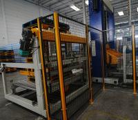 China Double-Lane Gantry Palletizer 2200mm Height 42000 BPH Bottled Water Production Line for sale