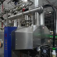 China Automatic Single Head Sleeving Machine 42000 BPH 380V for Bottles for sale