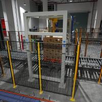 China Automatic Gantry Double Channel Palletizer 60 Cartons per Minute 21KW for sale