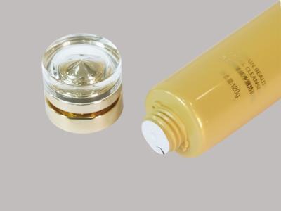 China BB Cream Custom Cosmetic Tubes D40mm 70-180ml Plastic Facial Cream With Screw Cap for sale
