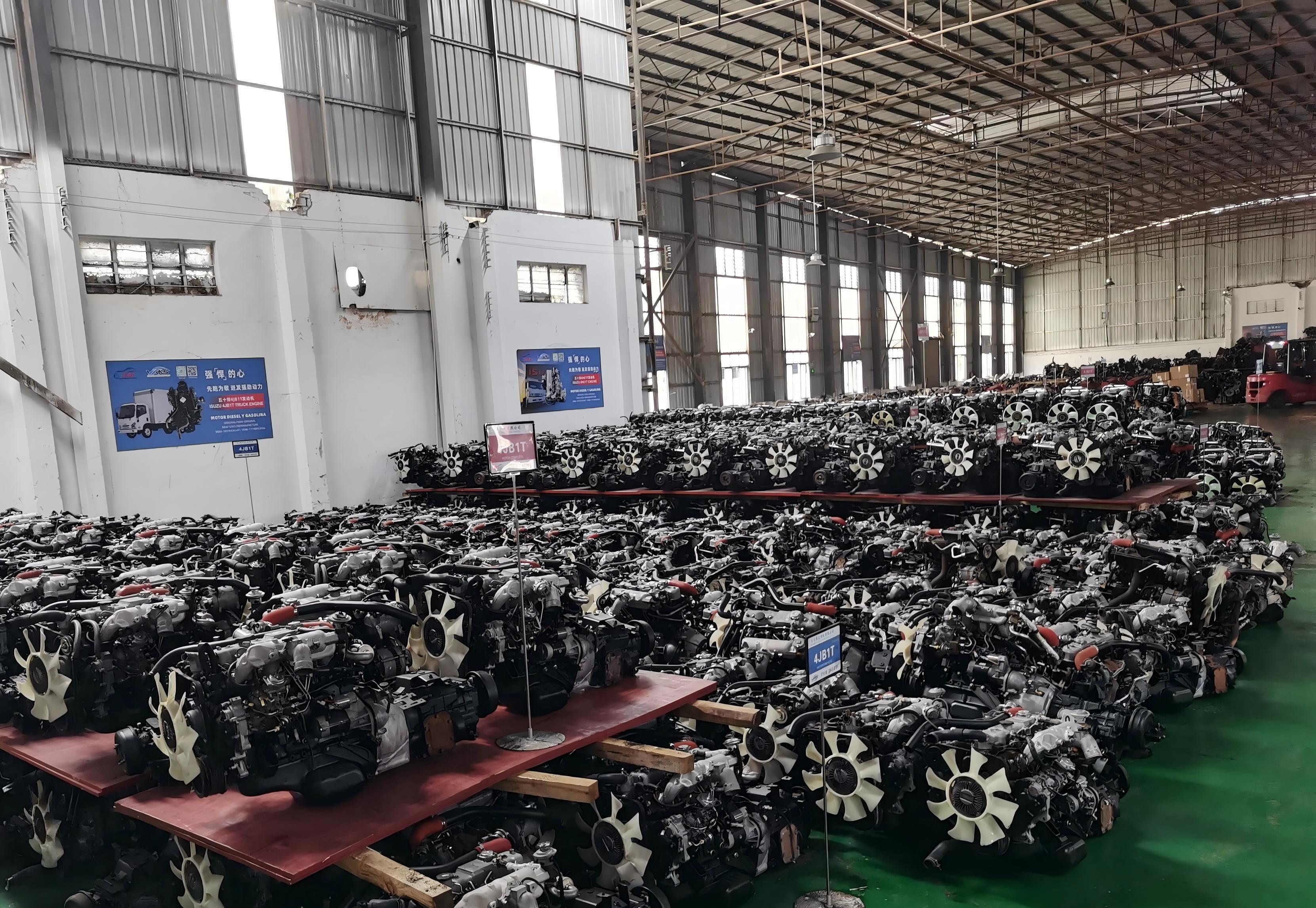 Warehouse stock of ready-to-ship Japanese and American replacement engines, for car repair and wholesale procurement