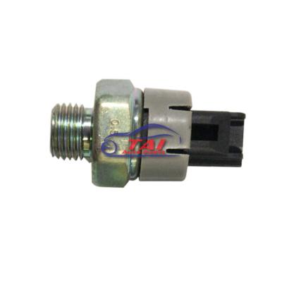 China 83530E0220 Hino Engine Parts Oil Pressure Sensor For N04C 300 500 24V for sale