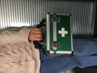 China Portable Aluminum Alloy First Aid Box with Locks and Handle 6-10L Capacity 23x14x19cm for sale