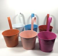 China Metal Flower Pots with Detachable Hook and Drainage Hole Colorful Hanging Planters for sale