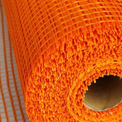 China 300N Tensile Strength Square Fiberglass Mesh 4*4mm Aperture 50m Roll Length for Wall Materials for sale